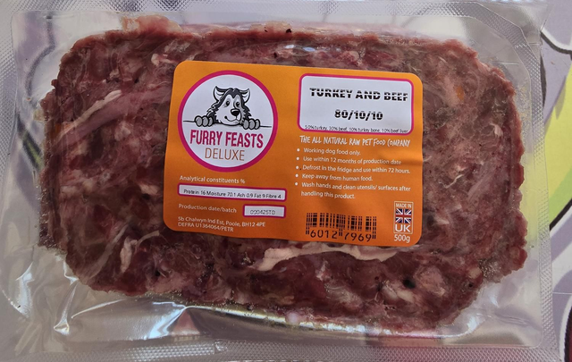 Furry Feasts - Deluxe Turkey & Beef 80/10/10 500g | Carniraw Ltd